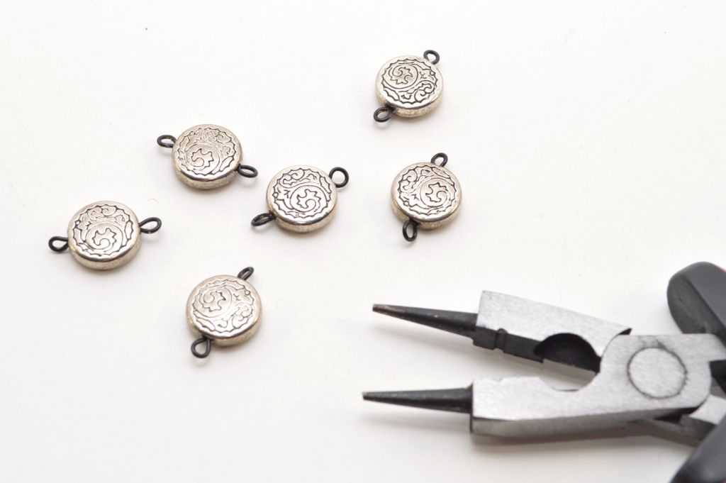 DIY: Chain Boot Harnesses